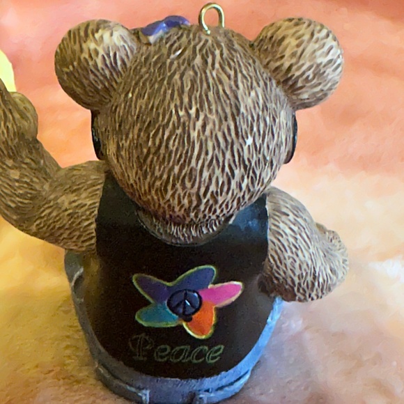 Claire's | Accents | Vintage Claires Resin Peace Hippie Teddy Bear Figurine Ornament Dated 997 ...